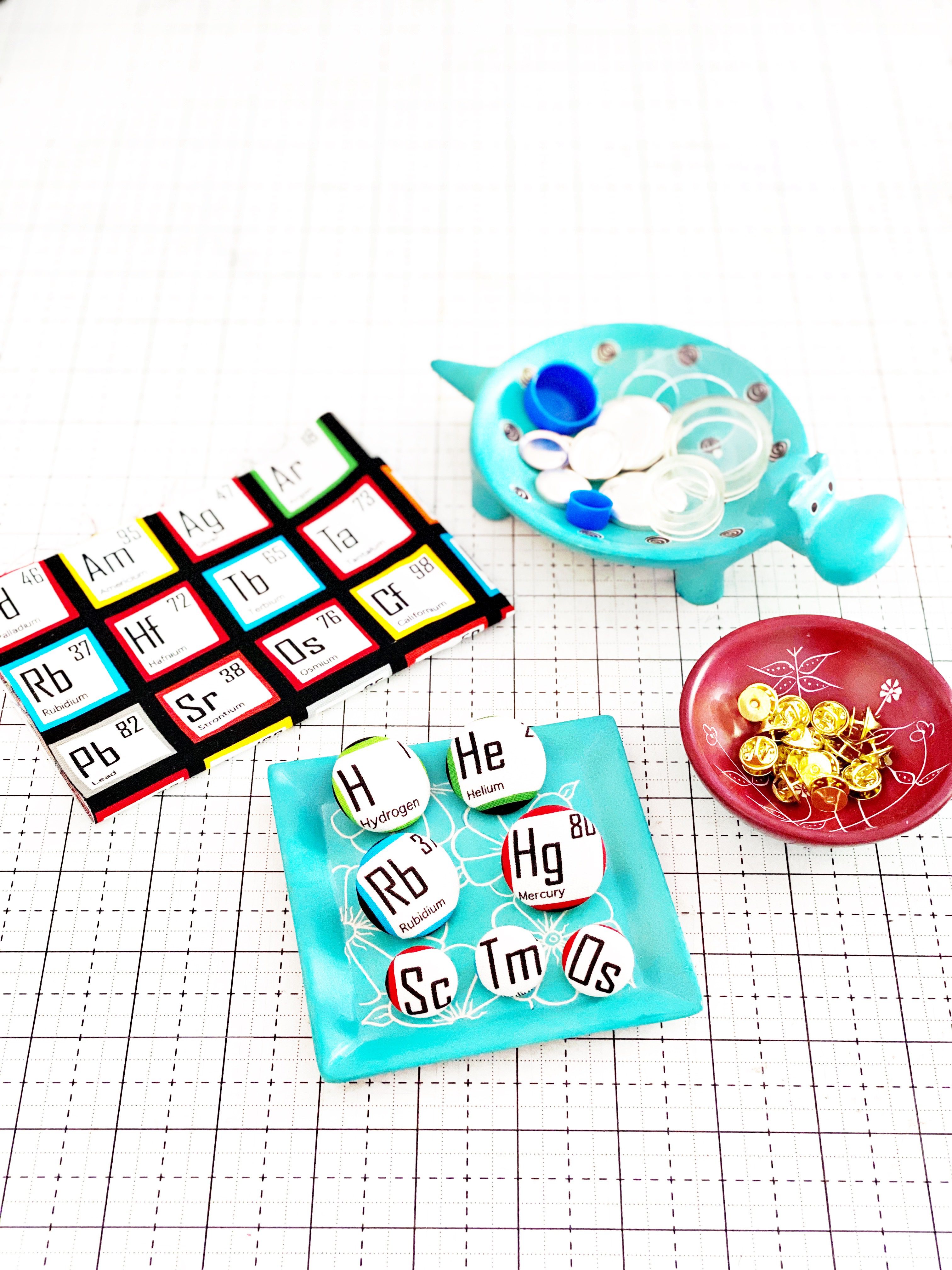 How To Make Chemistry Fabric Pins Quilters Candy