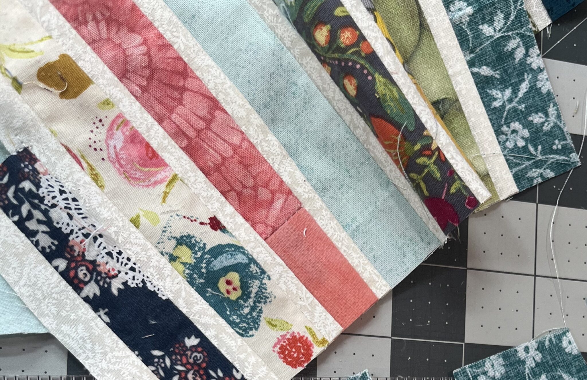 DIY Patchwork Jeans Tutorial - Quilters Candy