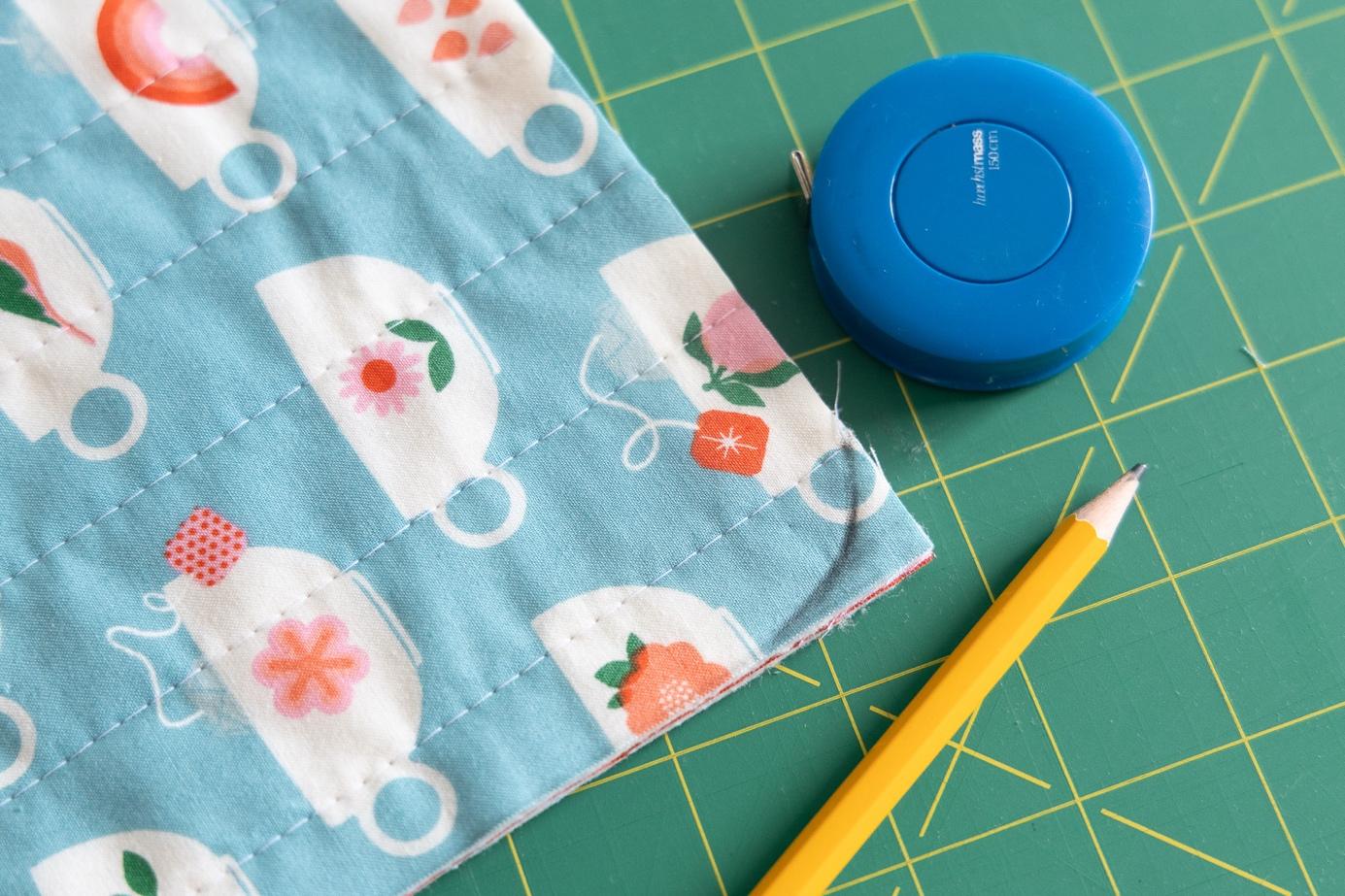 How to Make a Quilted Tea Cozy with Matching Coasters – Free Template ...