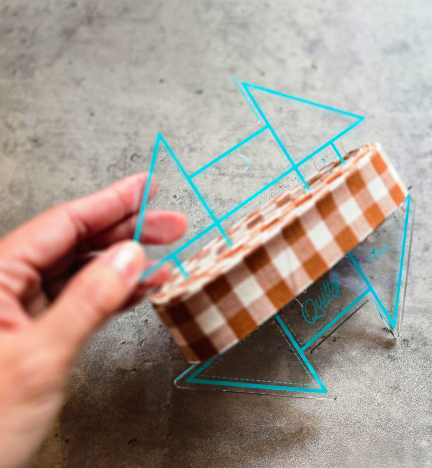 How to Make Quilt Binding Strips - Quilters Candy